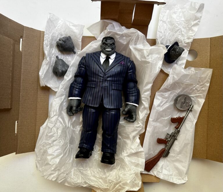 REVIEW: Marvel Legends Joe Fixit Hulk Walmart Exclusive Figure - Marvel ...